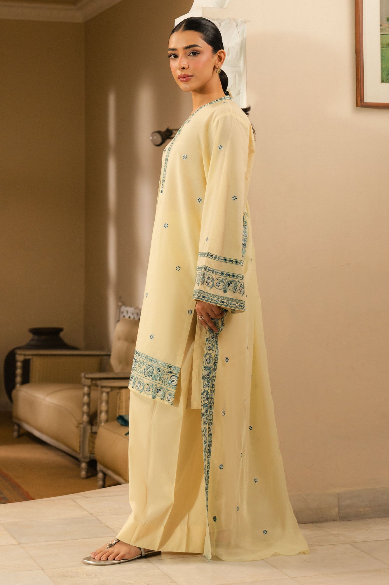 DAHLIA-2PC (SHIRT & DUPATTA) – Cross Stitch Intl